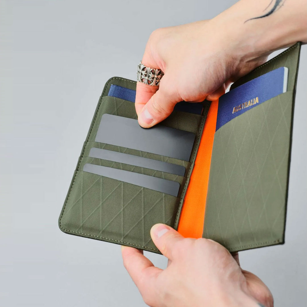 Ark Bifold Passport Wallet X-Pac VX21 – Red Dot Design Museum Singapore