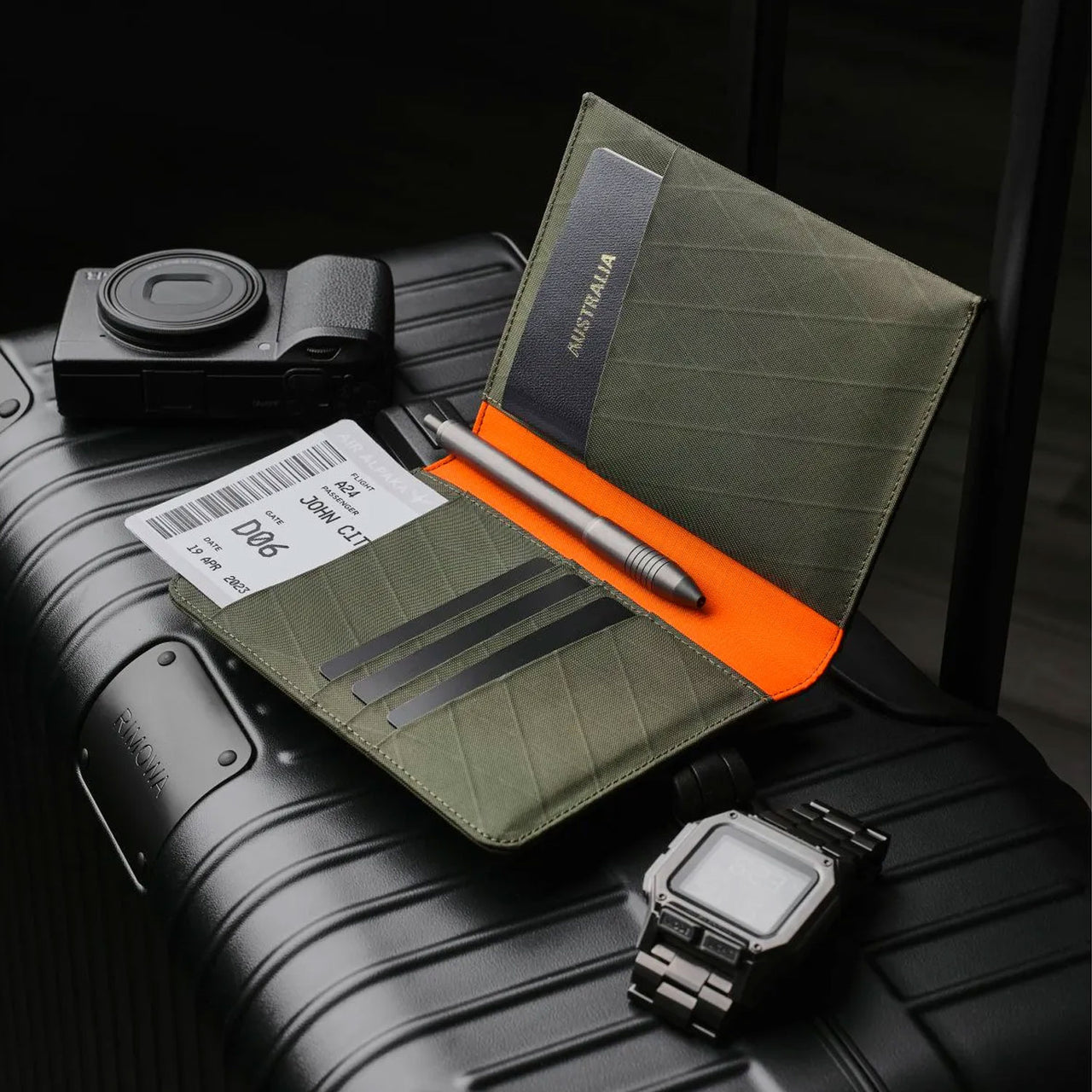 Ark Bifold Passport Wallet X-Pac VX21 – Red Dot Design Museum Singapore