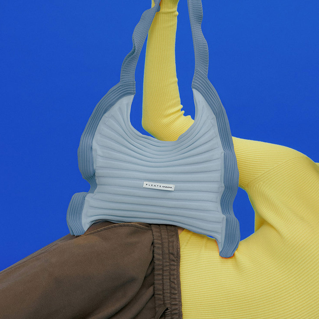 Ruffle Shoulder Bag – Red Dot Design Museum Singapore