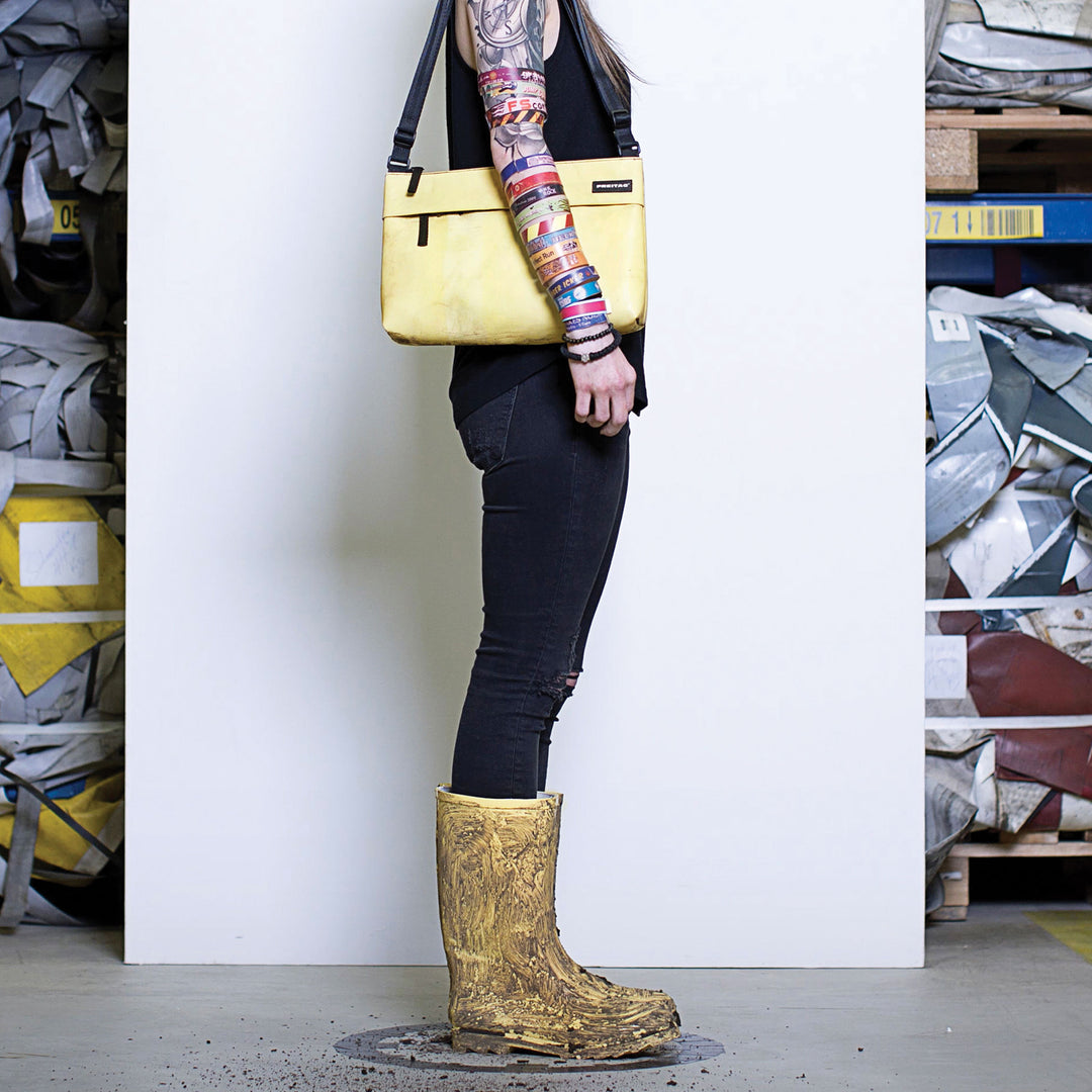 FREITAG F553 LOU Shoulder Bag – Red Dot Design Museum Singapore